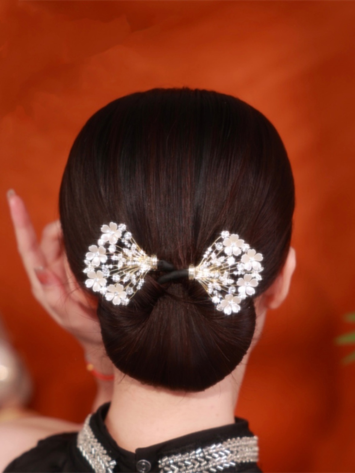 HAIR CLAWS & HAIR CLIPS