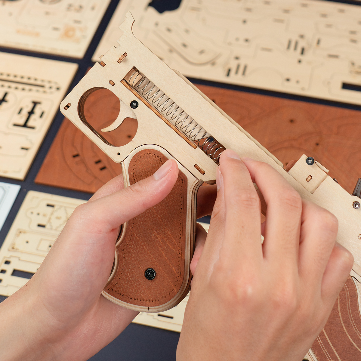 ROKR Thompson Submachine Toy Gun 3D Wooden Puzzle LQB01 | Robotime Online