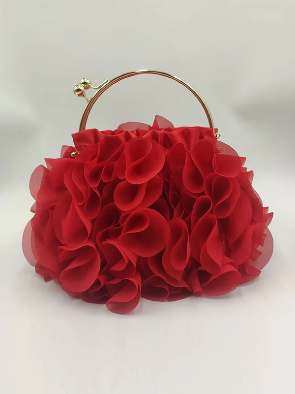 Artisanal Elegance: Handbags Adorned with Exquisite Three-Dimensional ...