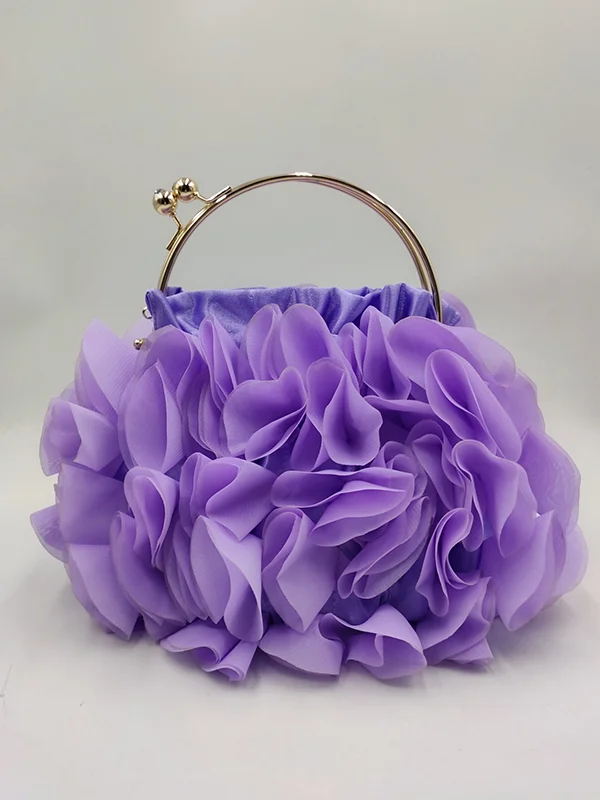 Artisanal Elegance: Handbags Adorned with Exquisite Three-Dimensional ...